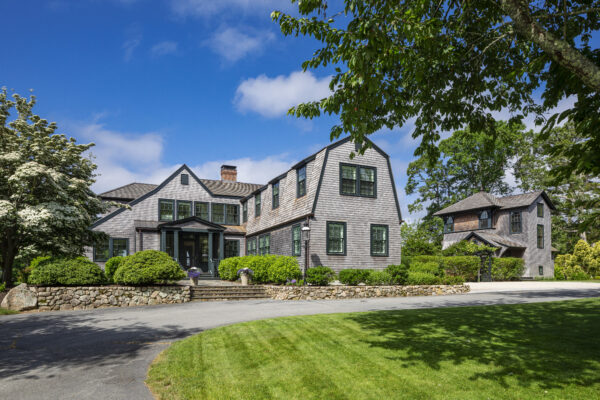 Hillside Farmhouse • ART Architects