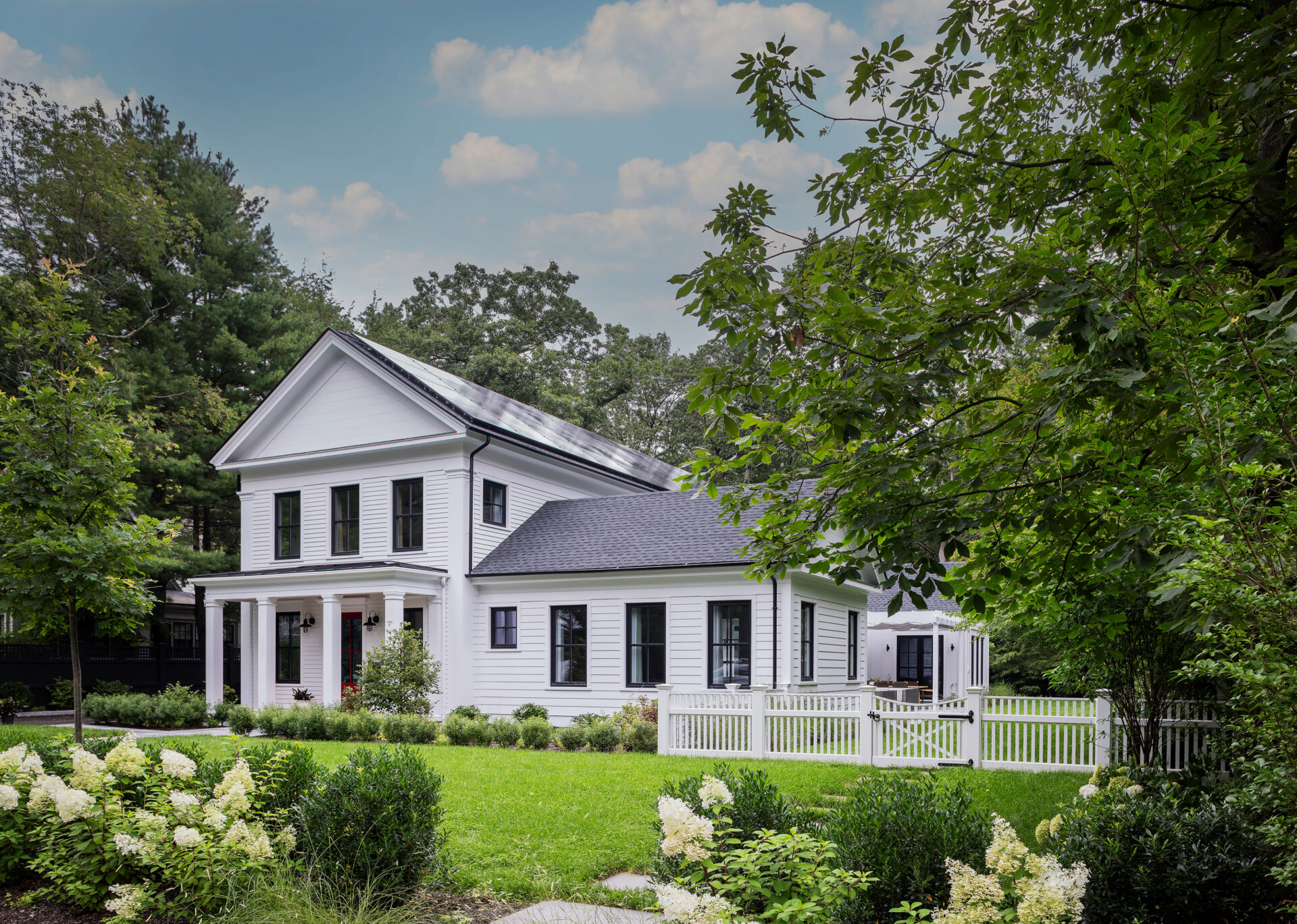 Side Court • ART Architects